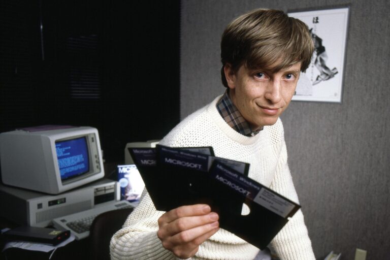 Top 10 Famous Software Developers Who Shaped Technology